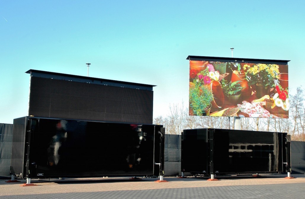 Mobile LED screen rental » LED Trailer, LED Truck » Full Service